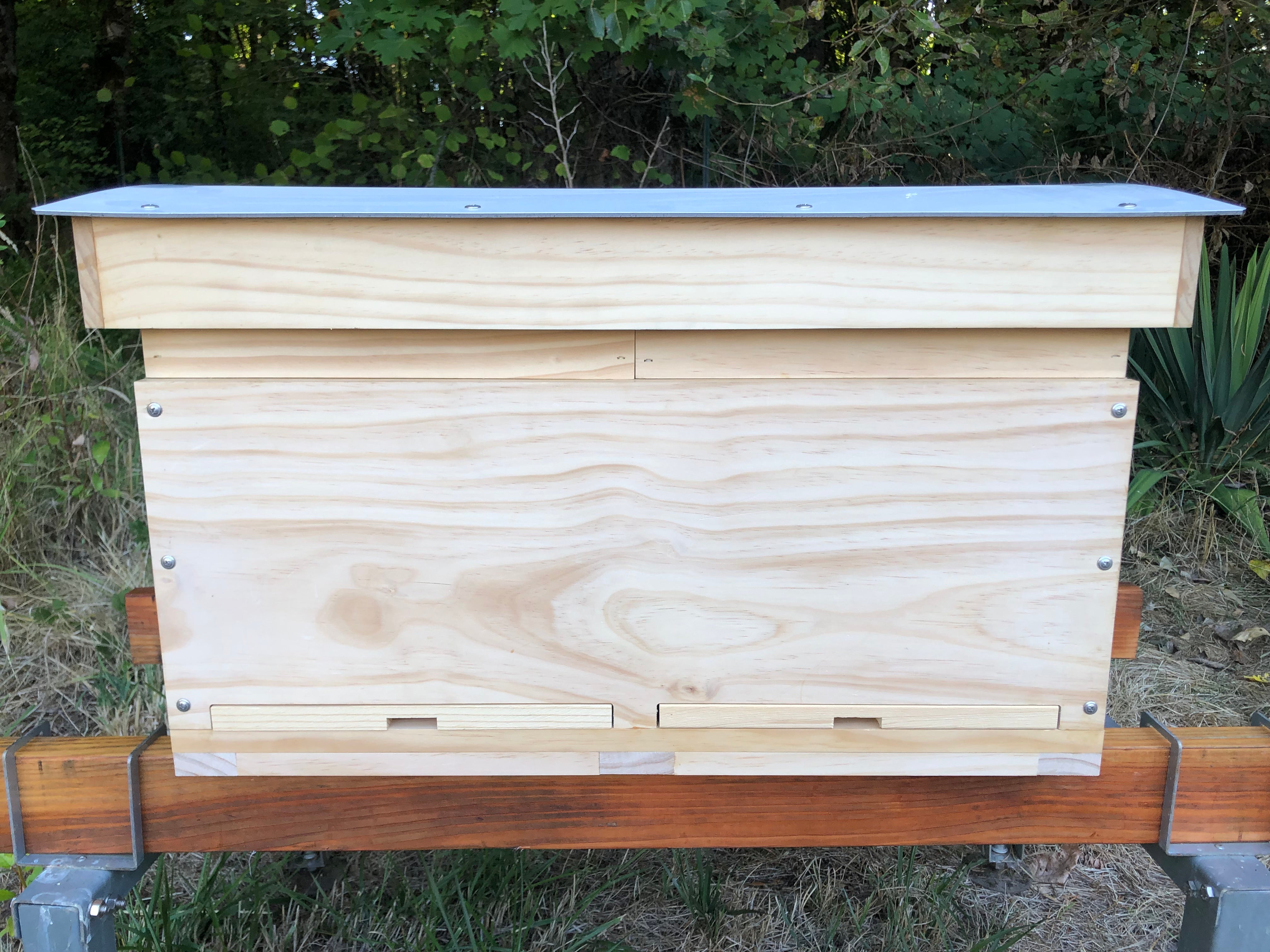 Longhive (Horizontal Hive). 8-Frame Compatible – HiveAndGarden