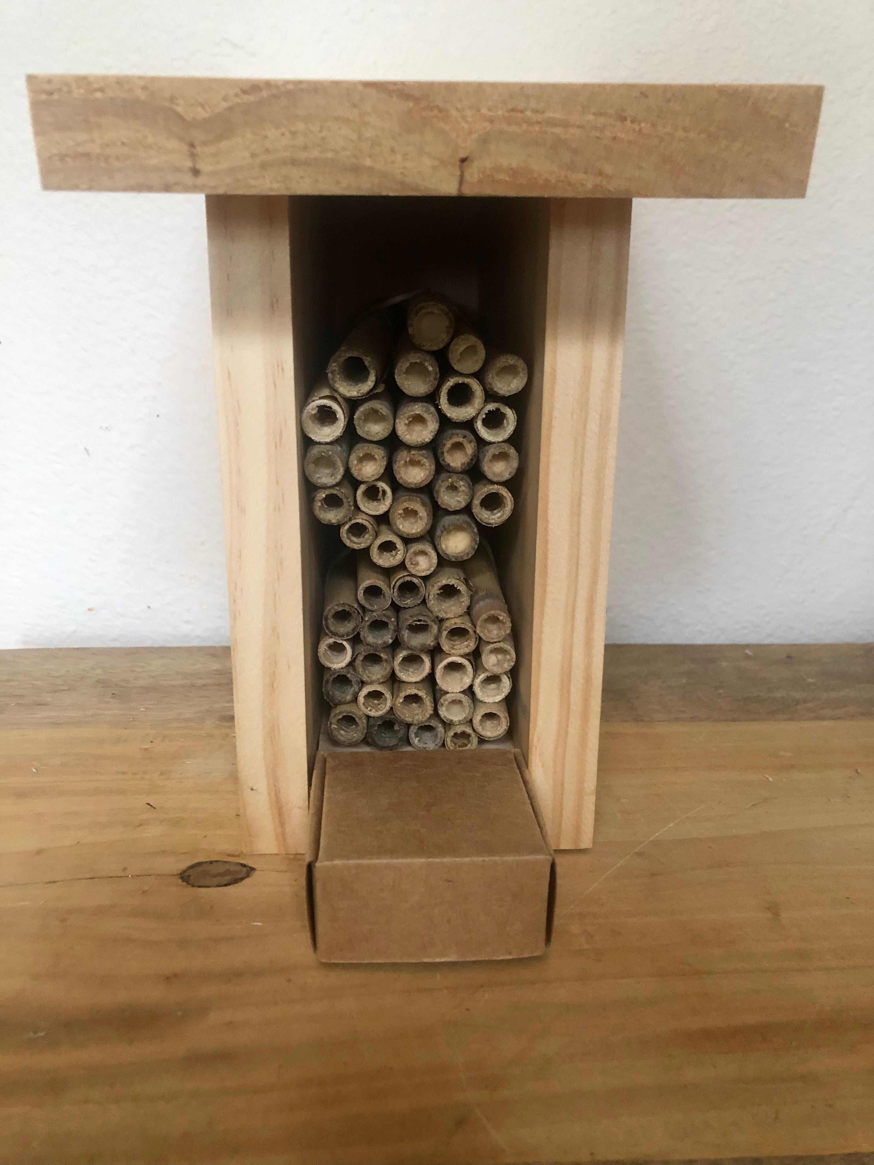 Mason Bee House with Reeds – HiveAndGarden
