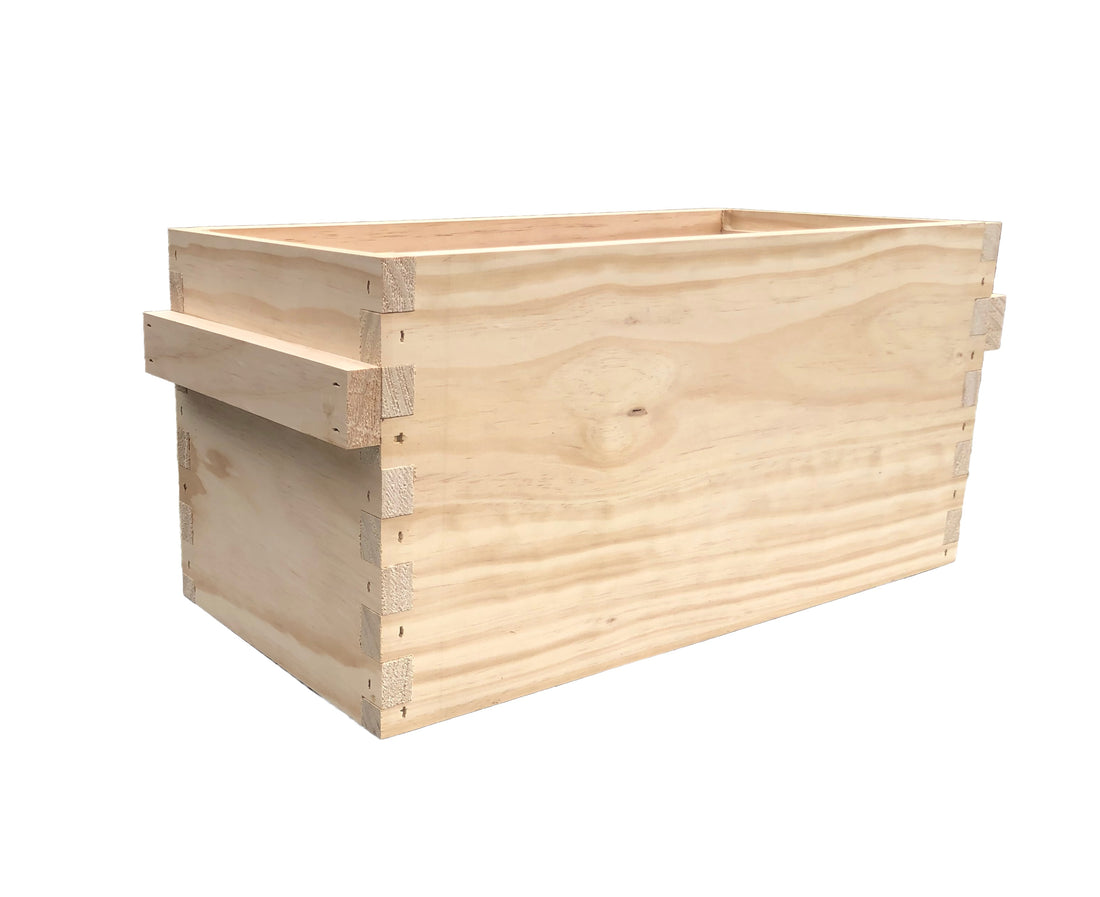 5-Frame Nuc Box, Assembled – HiveAndGarden